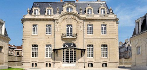 10 Best Champagne Houses & Wineries to Visit ️ 2024